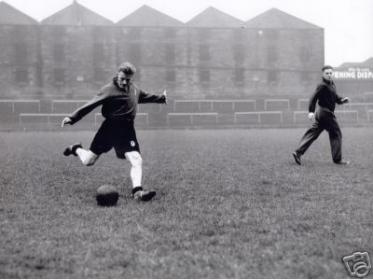 WILLIE BAULD TRIBUTE - The Terrace - Jambos Kickback