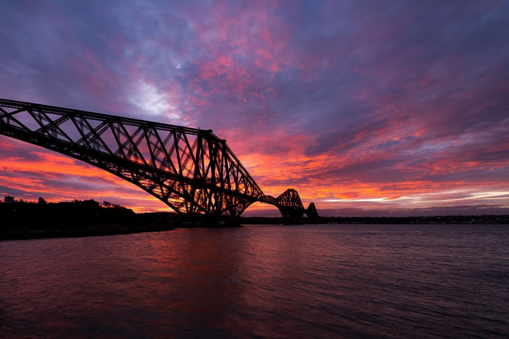 Building the Forth Bridge - The Shed - Jambos Kickback