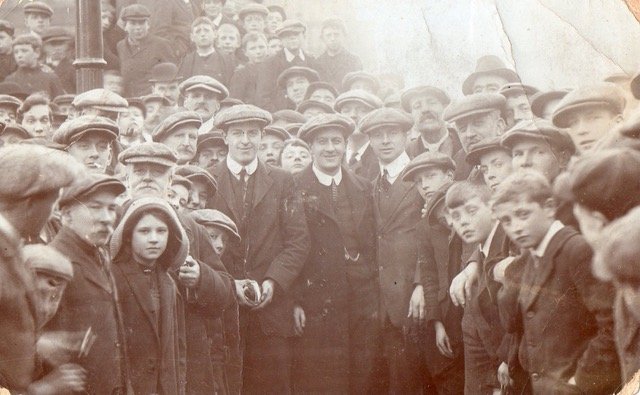 Bobby Walker Book - This Is His Story - Page 4 - The Terrace - Jambos ...